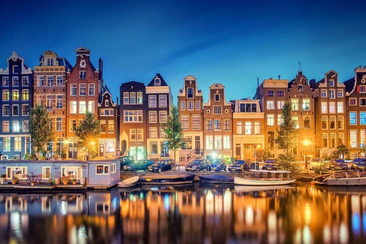 10 Most Romantic Destinations (2022) - Travel S Helper